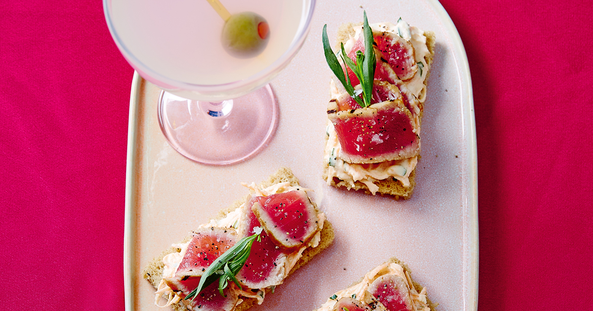 Flash-seared tuna on rye with horseradish & tarragon cream | Living North