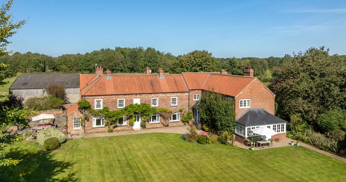 Stunning Seven-Bedroom Property For Sale in Romanby, Northallerton ...